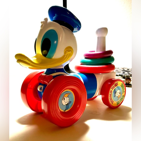Disney | Toys | Vintage Donald Duck Pull Along Toy With Colorful Wheels ...